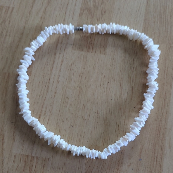 Vintage | Jewelry | Vintage White Puka Shell Necklace | Poshmark